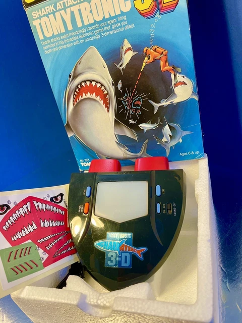 VINTAGE TOMYTRONIC SHARK ATTACK 3-D Hand Held Electronic Game Boxed ...