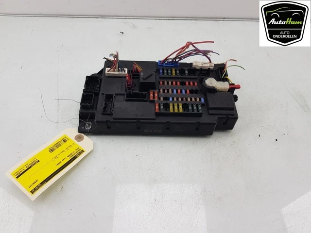 BOITE A FUSIBLES FUSE BOX Mini Clubman (R55) 2008 61353457582 / 3453737 ...