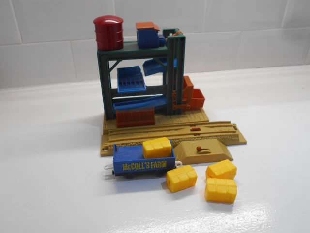 TRACKMASTER THOMAS THE tank engine train set add on sodor hay £8.00 ...