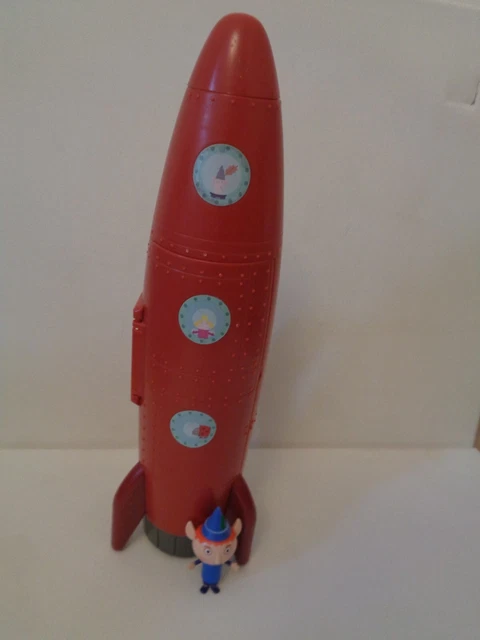 BEN AND HOLLY’S Little Kingdom Light & Sounds Elf Rocket Spaceship & 2 ...