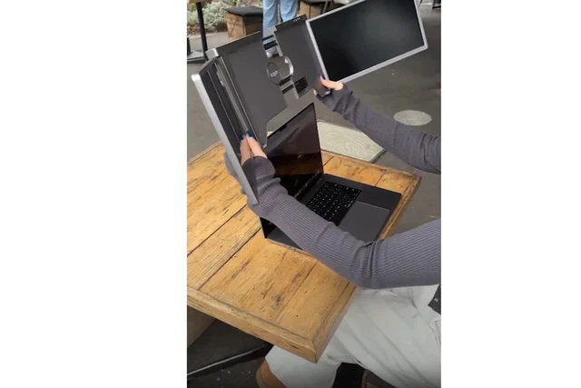 KOGAN XPRESSO 14& Full HD Pro Dual Screen Tri-Fold Portable Monitor for ...