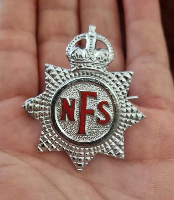 WW2 ERA NATIONAL Fire Service NFS Cap Badge – King’s Crown £5.00 ...