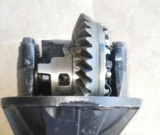 TOYOTA HILUX, HIACE Arrière Différentiel 10×43 Lsd Ratio 4.3 EUR 1.079,71 - PicClick FR