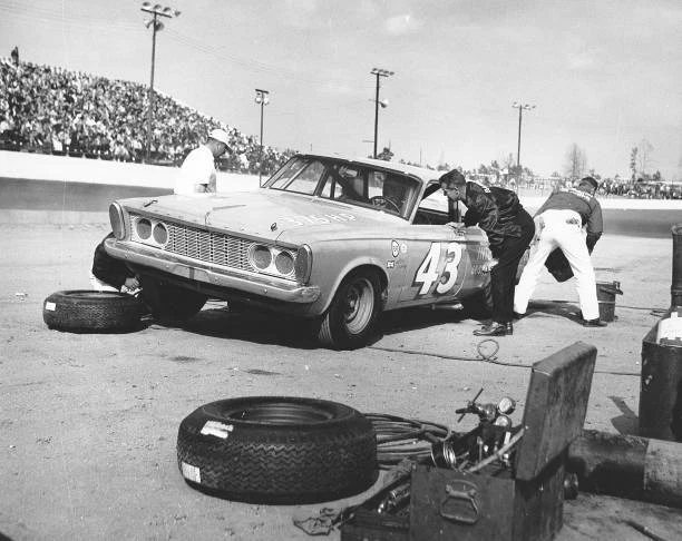 RICHARD PETTY - NASCAR South Boston 1963 Old Motor Racing Photo $9.00 ...