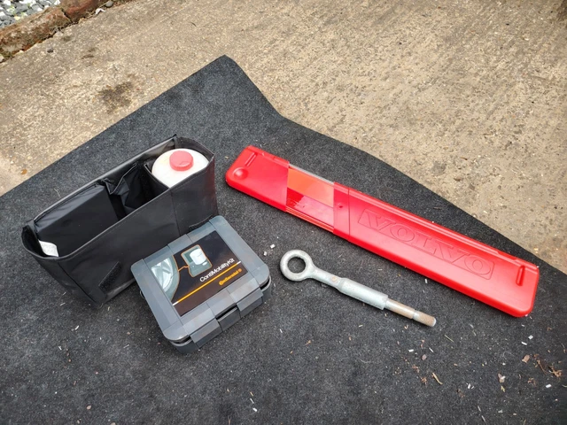 VOLVO V60 (S60) MK2 Emergency Tyre Repair Kit & Tow Eye 2010-2018 £37. ...