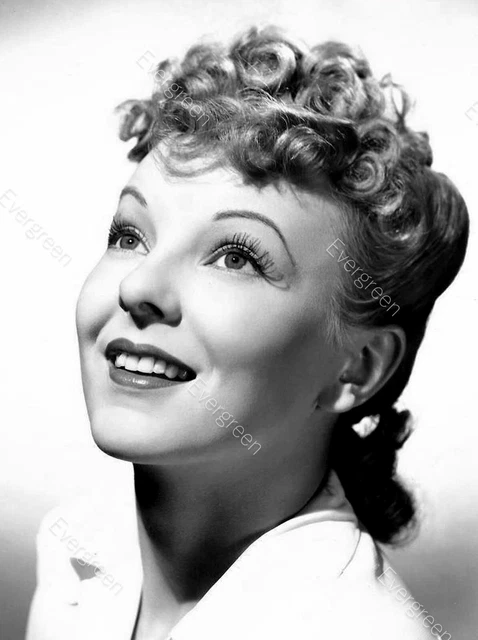 Actress Anna Lee 60 Photos - Moonagedaydream.film