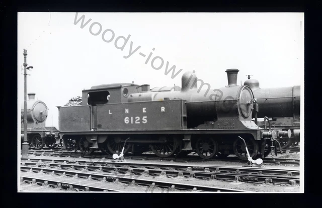 RY1887 - LNER Railway Engine No.6125 at Colwich. c1933 - photograph £2. ...