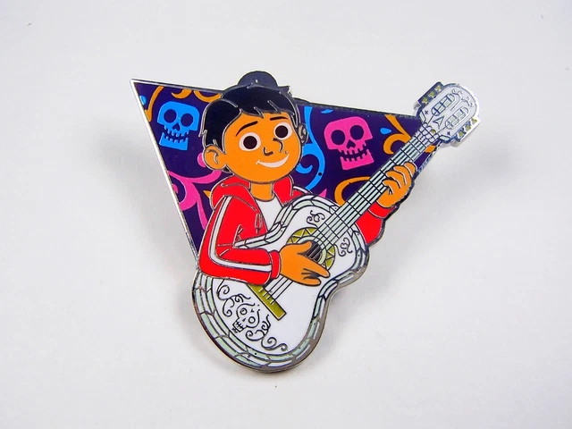 DISNEY PIN 2022 Open Edition Miguel suona la chitarra (Coco) EUR 20,08 ...
