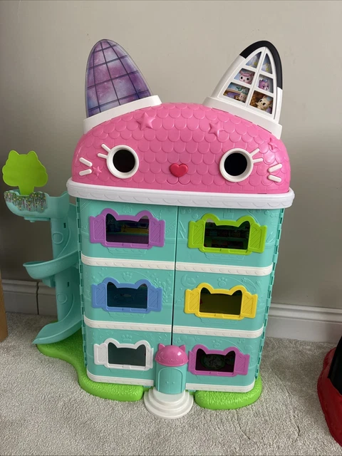 GABBY'S DOLLHOUSE: THE Movie Deluxe Interactive Meow-mazing Dollhouse ...
