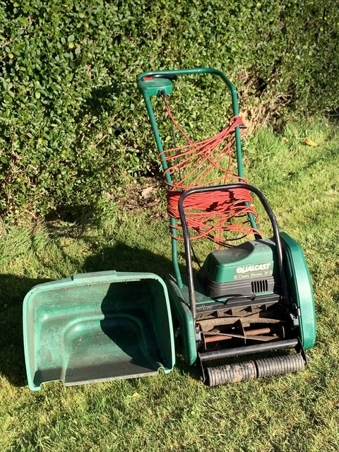 QUALCAST PUNCH CLASSIC 30 Lawnmower Electric Full Working Condition £40 ...