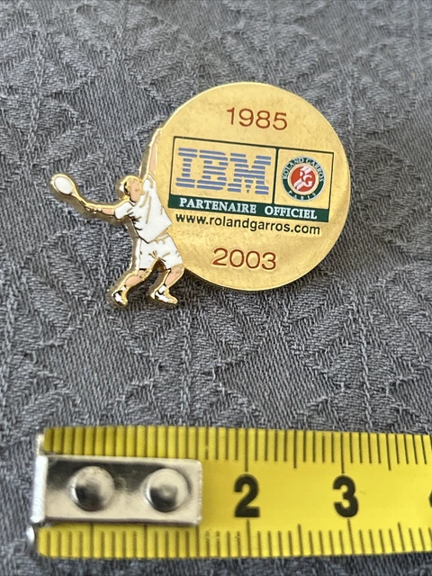 PIN'S ARTHUS-BERTRAND ROLAND Garros IBM 2003 Officiel 35 X 26 mm Doré EUR 10,00 - PicClick IT