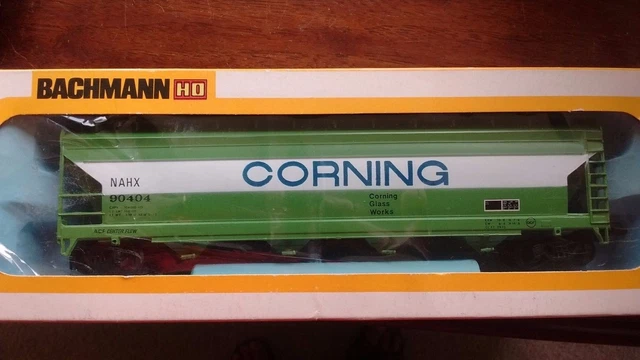 BACHMANN 1008 56' Center Flow Hopper Corning - HO Gauge £12.00 ...