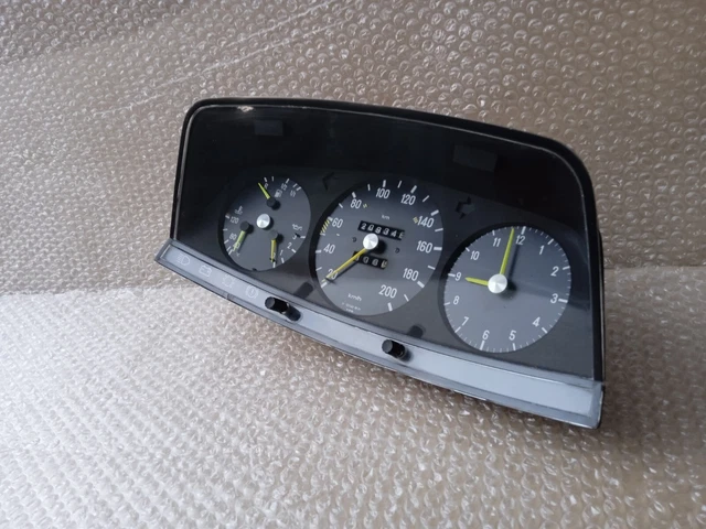 MERCEDES W123 240D 300D 300Td Instrument Cluster Speedometer 87001050 £ ...