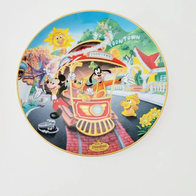 DISNEY MICKEY'S TOONTOWN Plate, Disneyland's 40th Anniversary ...