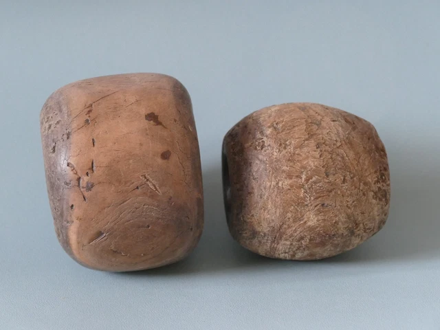 X2 LIGNUM VITAE Stable Chug Chog Log Tether, Treen, Nice Patina £26.70 ...