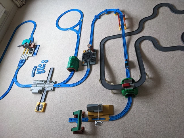 THOMAS THE TANK Engine large train set layout bundle Lot Tomy Blue ...
