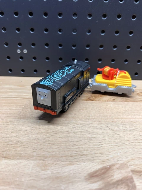 THOMAS & FRIENDS TrackMaster Splash Rescue Diesel Motorized Train ...