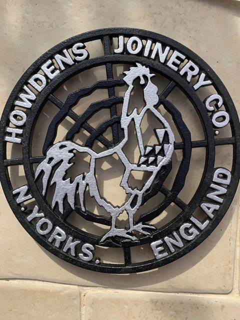 VINTAGE HOWDENS JOINERY Co Cast Iron Stand Trivet Cockerel Design Hand ...