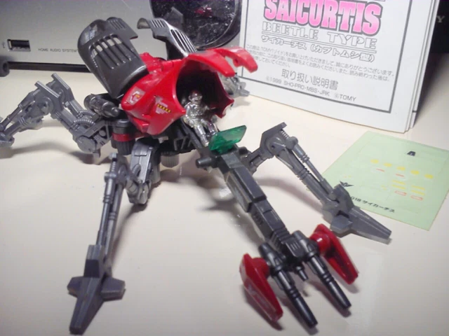 FIGURINE ARTICULÉE VINTAGE TOMY Zoids Wind Up SCARAB / SAICURTIS - TBE ...