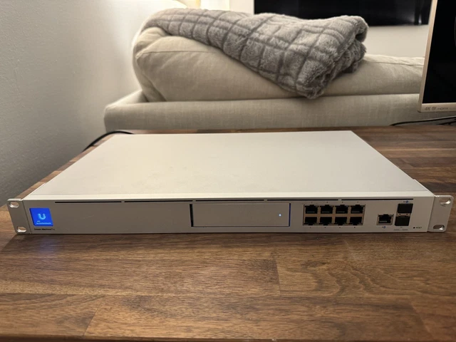 UBIQUITI UNIFI DREAM Machine Pro UDM-Pro, Power Cable, Rack Ears, 2TB ...
