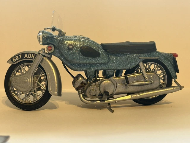 BUILT VINTAGE AIRFIX Motorbike Model Kit 1/16 Ariel Arrow Superb Paint ...