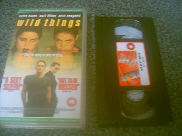 WILD THINGS MOVIE-VHS Tape-Matt Dillon,Kevin Bacon,Neve Campbell,Denise ...