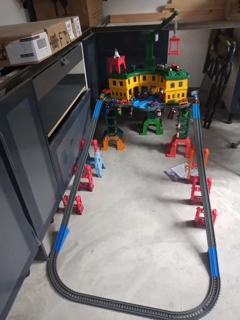 THOMAS AND FRIENDS Trackmaster Revolution Super Station with trains £49 ...