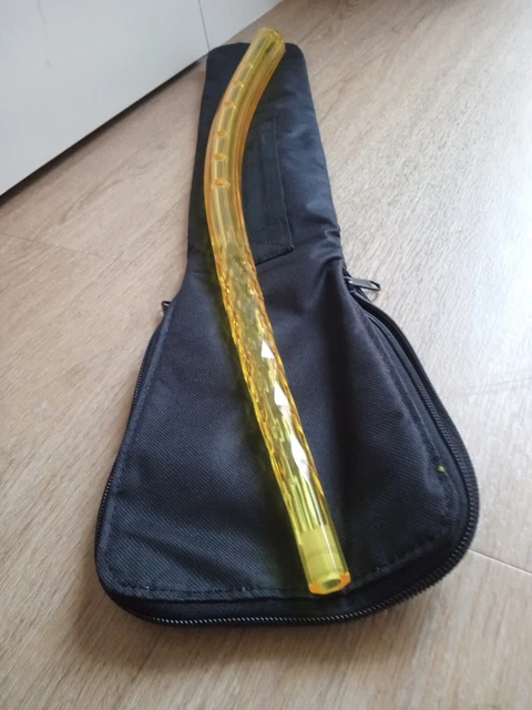 CORNETTO/CORNET À BOUQUIN, Yellow Crystal Resin. Monk Instruments EUR ...