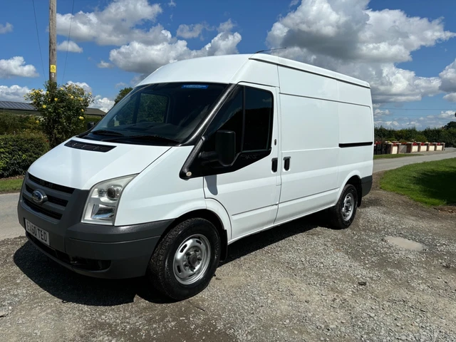 2010 (60) FORD Transit T350 MWB Med Roof Van RWD 2.4 TDCI 100bhp NO VAT ...