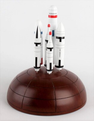 US NAVY LOCKHEED Martin Submarine Fleet Missile Desk Top Display 1/200 ...