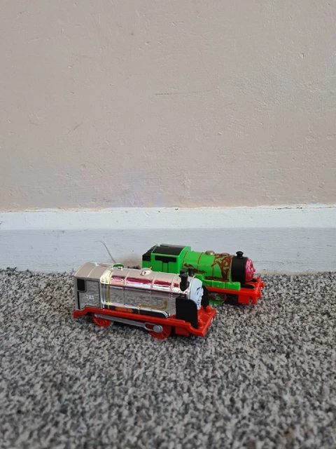 THOMAS AND FRIENDS Trackmaster Merlin Chrome Engine et Percy EUR 9,88 ...