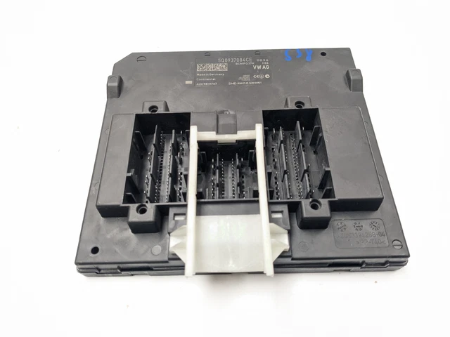 SKODA SUPERB BCM Body Control Module Ecu 5Q0937084Ce 3V Mk3 2016 £25.59 ...