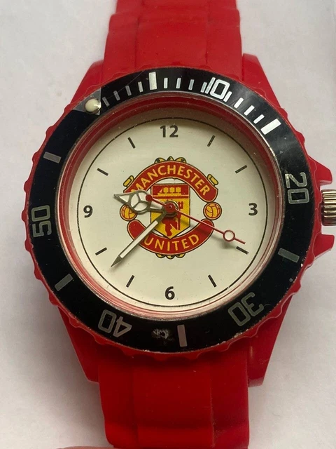 MANCHESTER UNITED FOOTBALL Club Watch with Red Rubber Band £14.35 ...