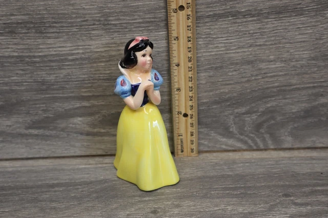 DISNEY SNOW WHITE Seven Dwarfs Porcelain Figurine Collectible Japan ...
