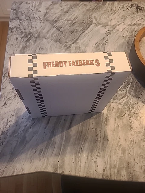 FREDDY FAZBEAR’S PIZZA Box FNAF 2023 Exclusive Theater Promotion $21.63 ...