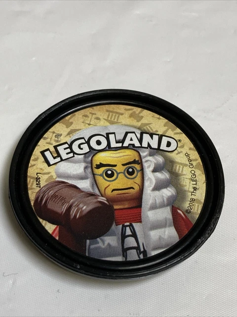 LEGOLAND JUDGE POP Badge Lego Badge 2018 Merlin Black £5.99 - PicClick UK