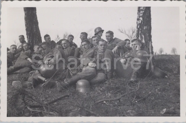 FOTO, 7 / I.R. 8, Soldaten im Gelände von Altkarbe Stare Kurowo Polen ...