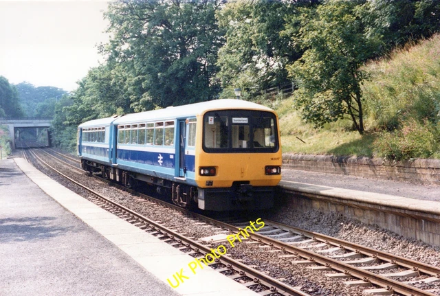 RAILWAY PHOTO 6X4 Class 143 Pacer 143017 at Stocksfield station 12/8 ...