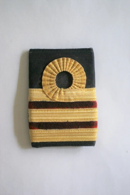 BRITISH ROYAL NAVY Medical Commander bullion wire rank shoulder slide £ ...