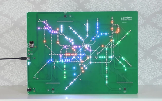 LONDON UNDERGROUND TUBE Map Live Data Funky Lamp LED lights trains at ...