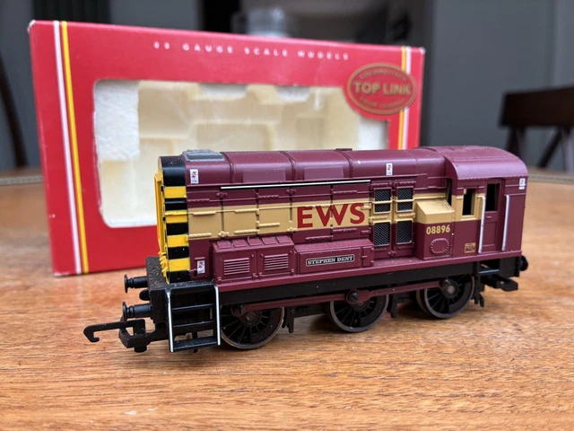 HORNBY R2111 EWS 0-6-0 Class 08 Locomotive Diesel 'Stephen Dent' OO ...