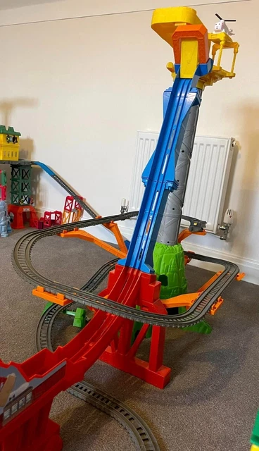 THOMAS & FRIENDS TrackMaster Thomas' Sky-high Bridge Jump £40.00 ...