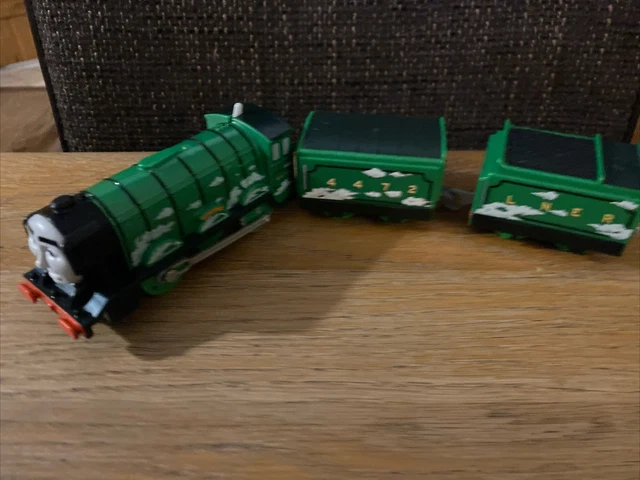 THOMAS THE TANK Engine Flying Scotsman and Tenders Trackmaster ...