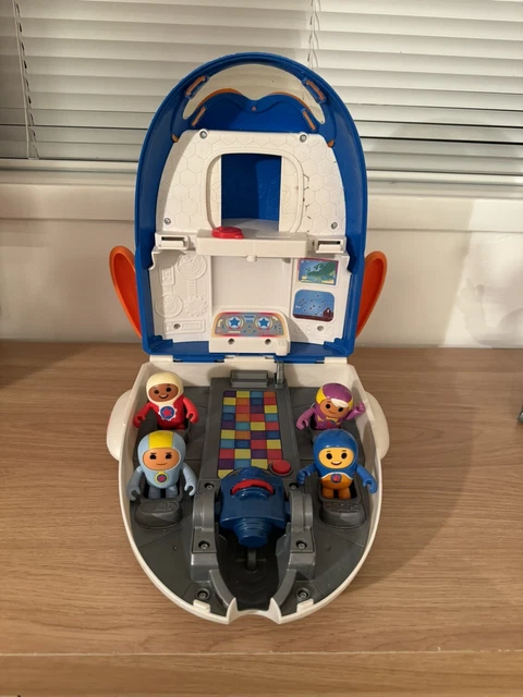 CBEEBIES GO JETTERS Jet Pad Headquarters Sound & Light Spaceship ...