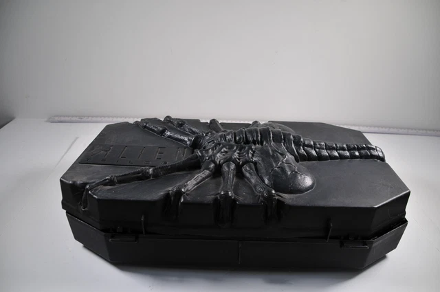 ALIEN TRILOGY - VHS Video Collectors Limited Edition In Face Hugger ...