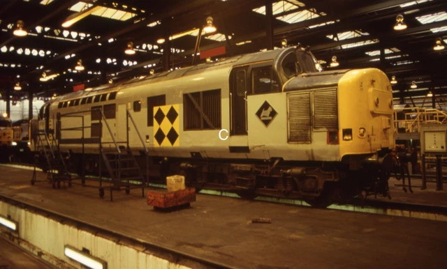 ORIGINAL 35MM BRITISH Railway B.r Slide - Class 37 37692 At Toton 22/08 ...