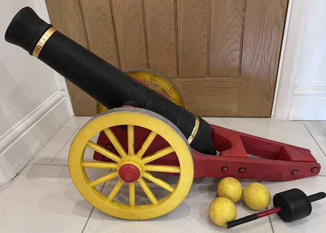 VINTAGE 1960'S TUDOR Rose Captain Morgan Siege Gun - Plastic Cannon £25 ...