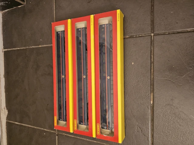 HORNBY MK 4 GNER Coaches X3 £73.48 - PicClick UK