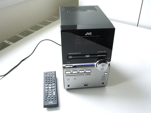 MINI-CHAÎNE HI-FI JVC UX-G950V + télécommande, hors service EUR 30,00 ...