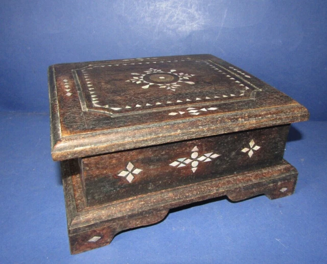 BOITE CHINOIS EN bois marqueterie de NACRE et piece chinois chinese ...